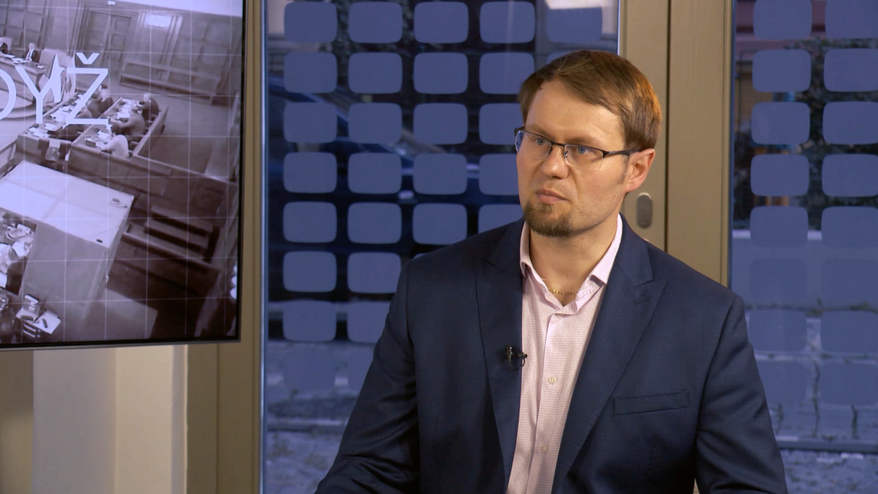 Jícha: Co dělat, když vám exekutor zablokuje účet a nemáte k tomu žádné ...